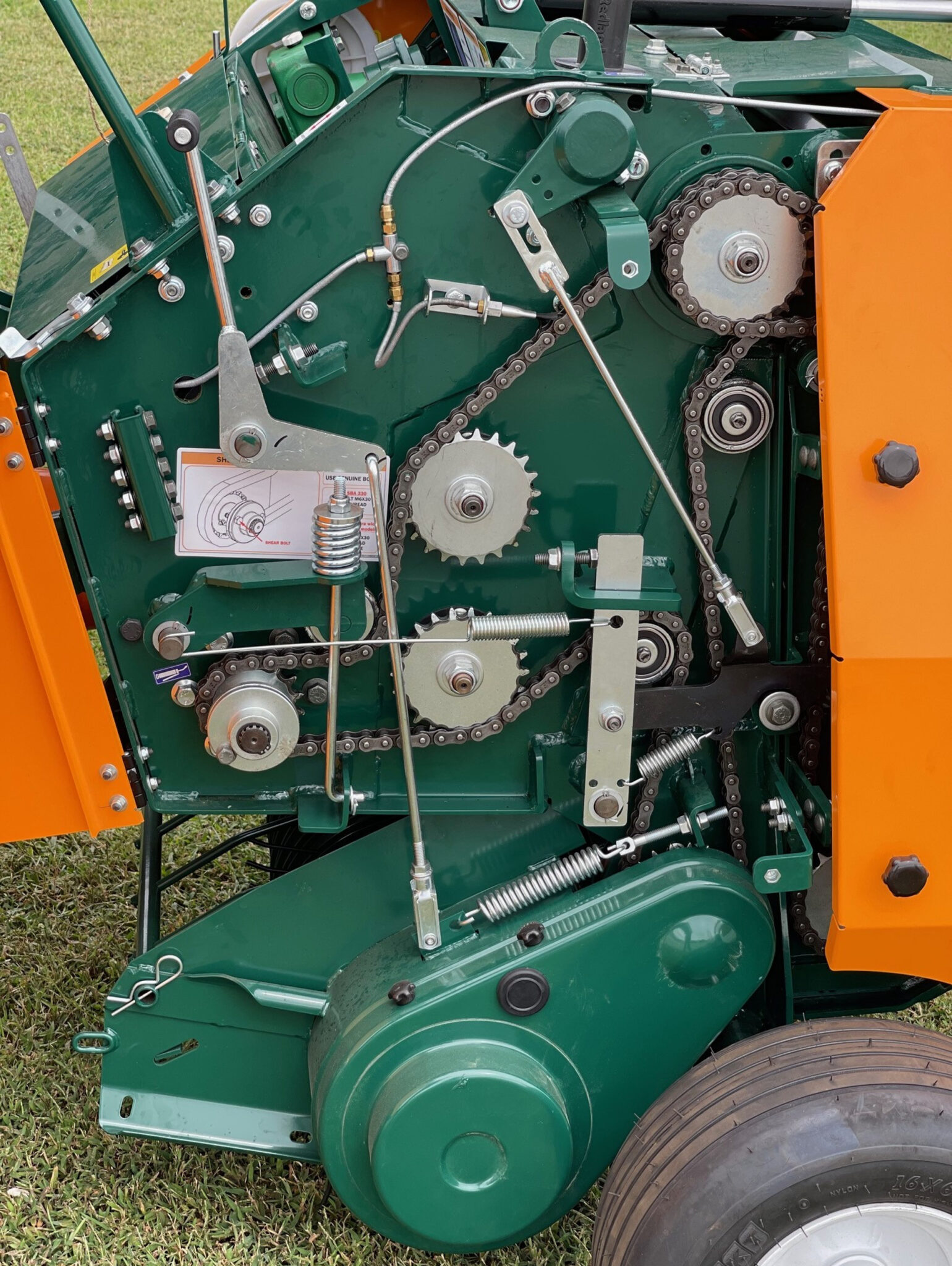 Farm-Maxx Mini Round Hay Baler Model FMRB-330 – Makina Machinery